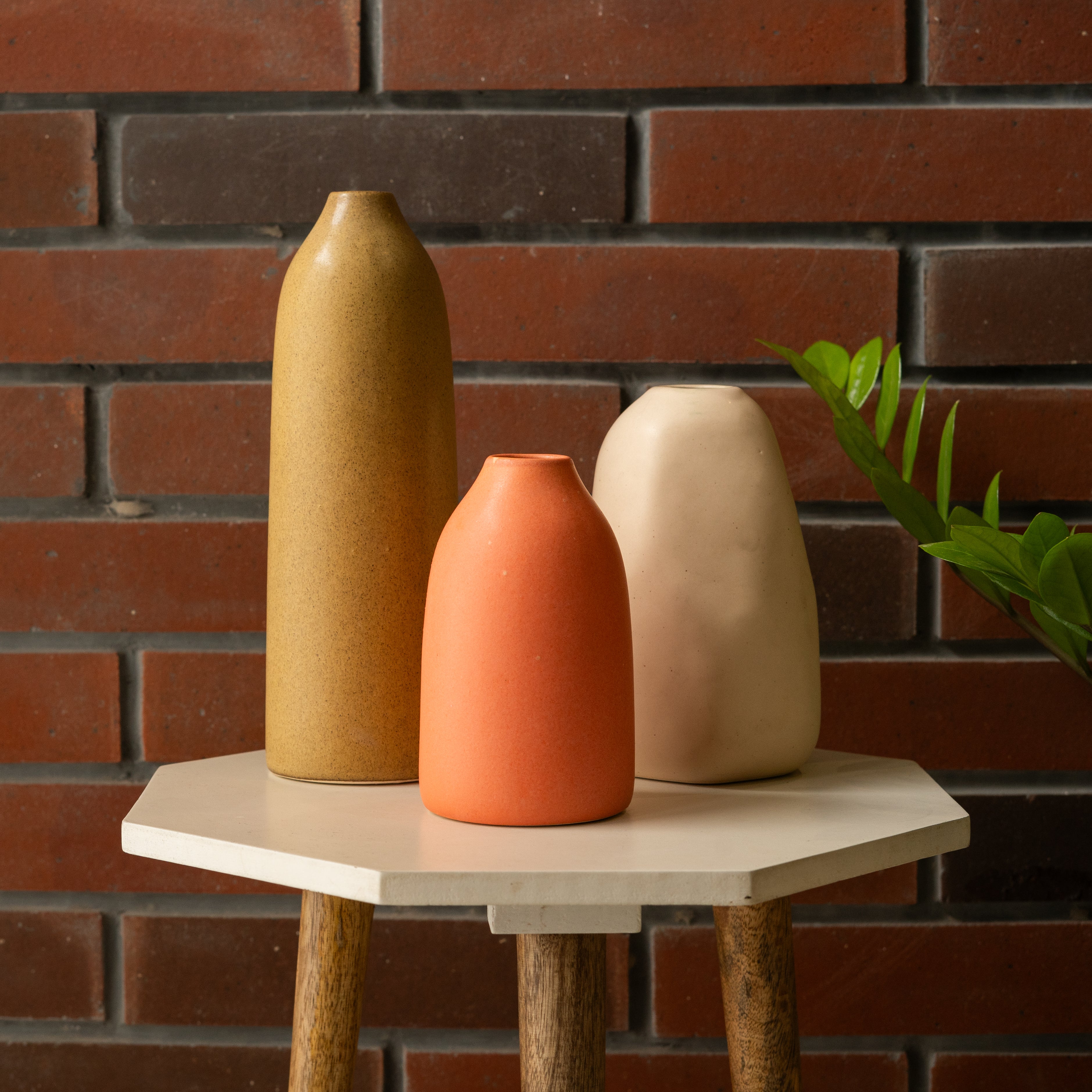 Minimalist Tabletop Ceramic Vases - Premium Home & Office Decor | The ...